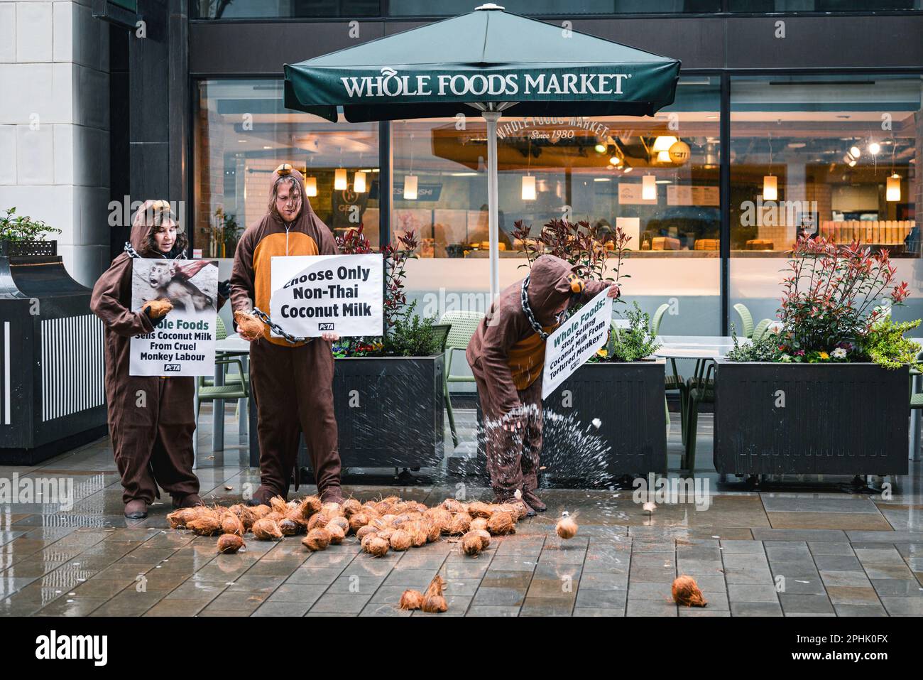 London, UK. 28th Mar, 2023. Activists from People for the Ethical ...