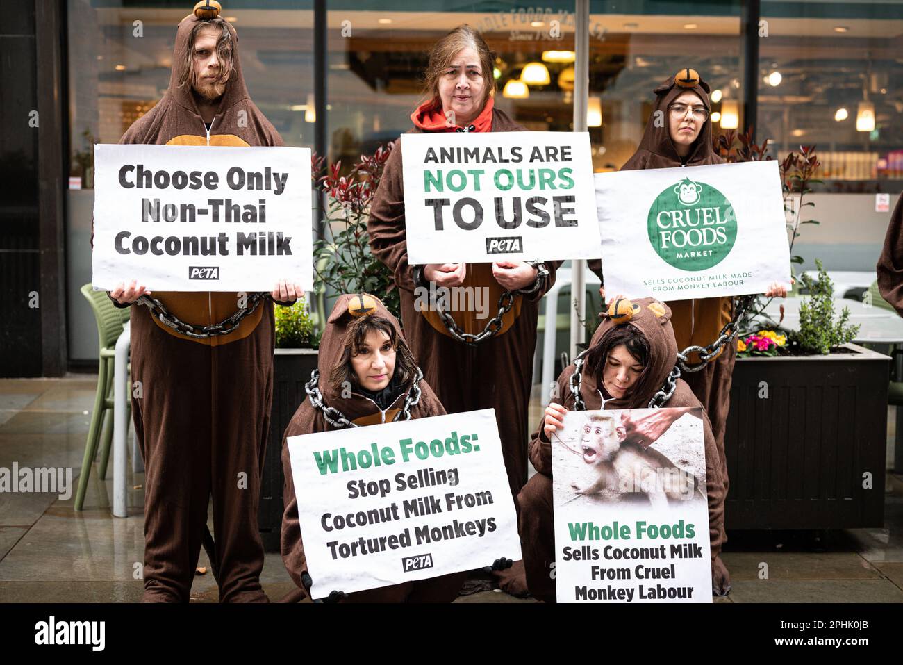 London, UK. 28th Mar, 2023. Activists from People for the Ethical ...