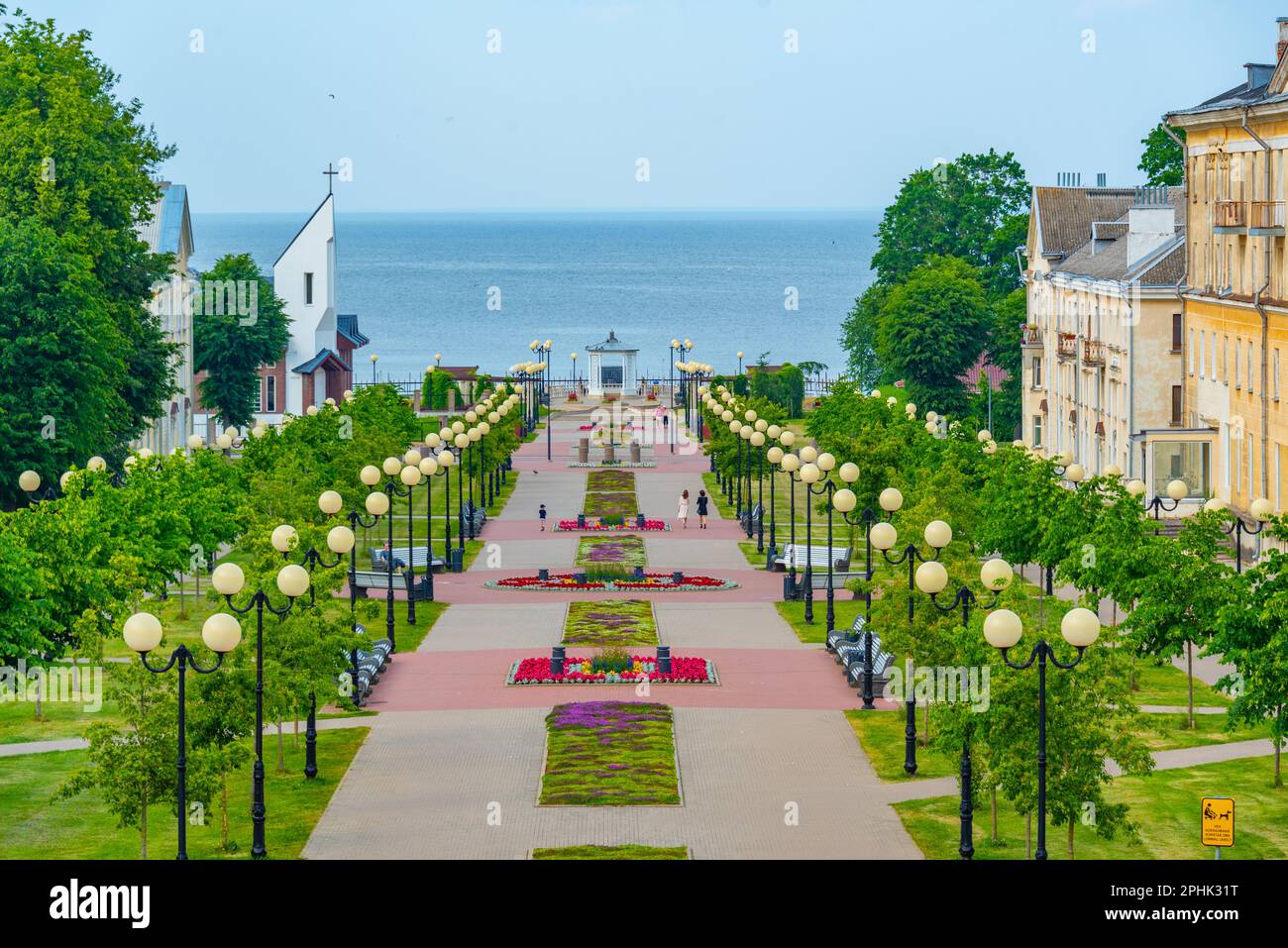 Mere puiestee promenade leading to a beach in SillamГ¤e Stock Photo - Alamy