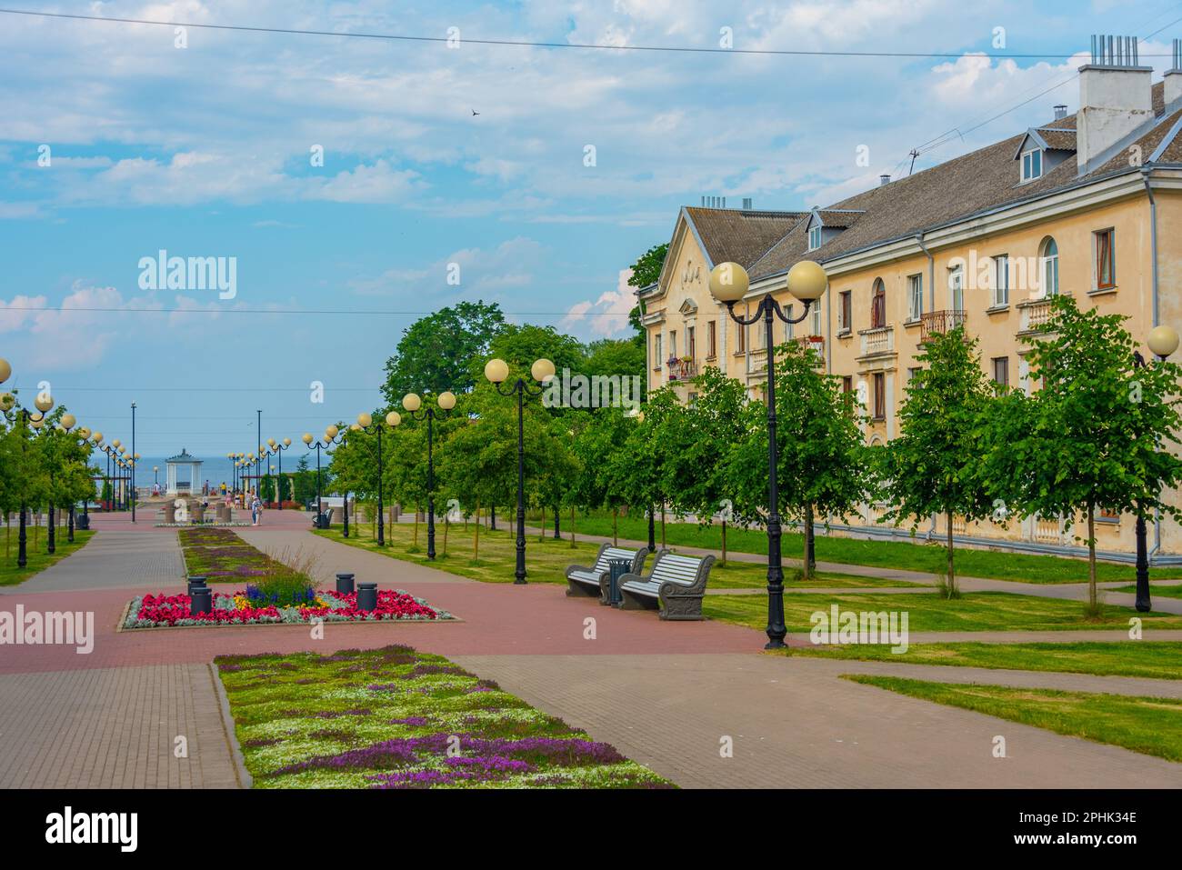 Mere puiestee promenade leading to a beach in SillamГ¤e Stock Photo - Alamy