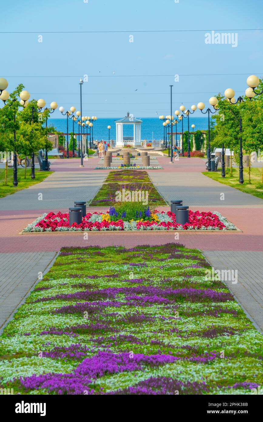 Mere puiestee promenade leading to a beach in SillamГ¤e Stock Photo - Alamy
