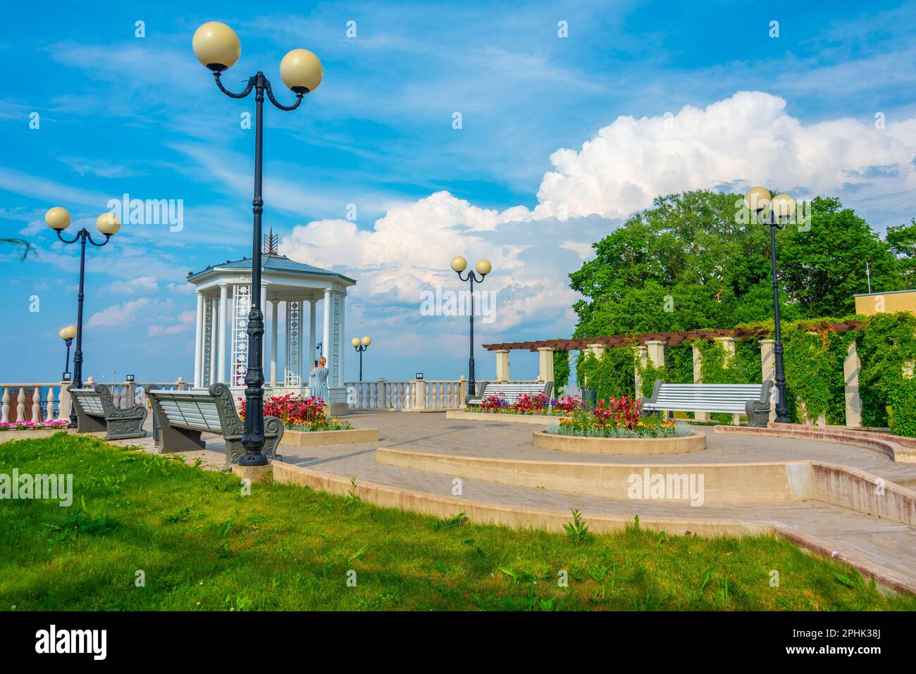 Mere puiestee promenade leading to a beach in SillamГ¤e Stock Photo - Alamy