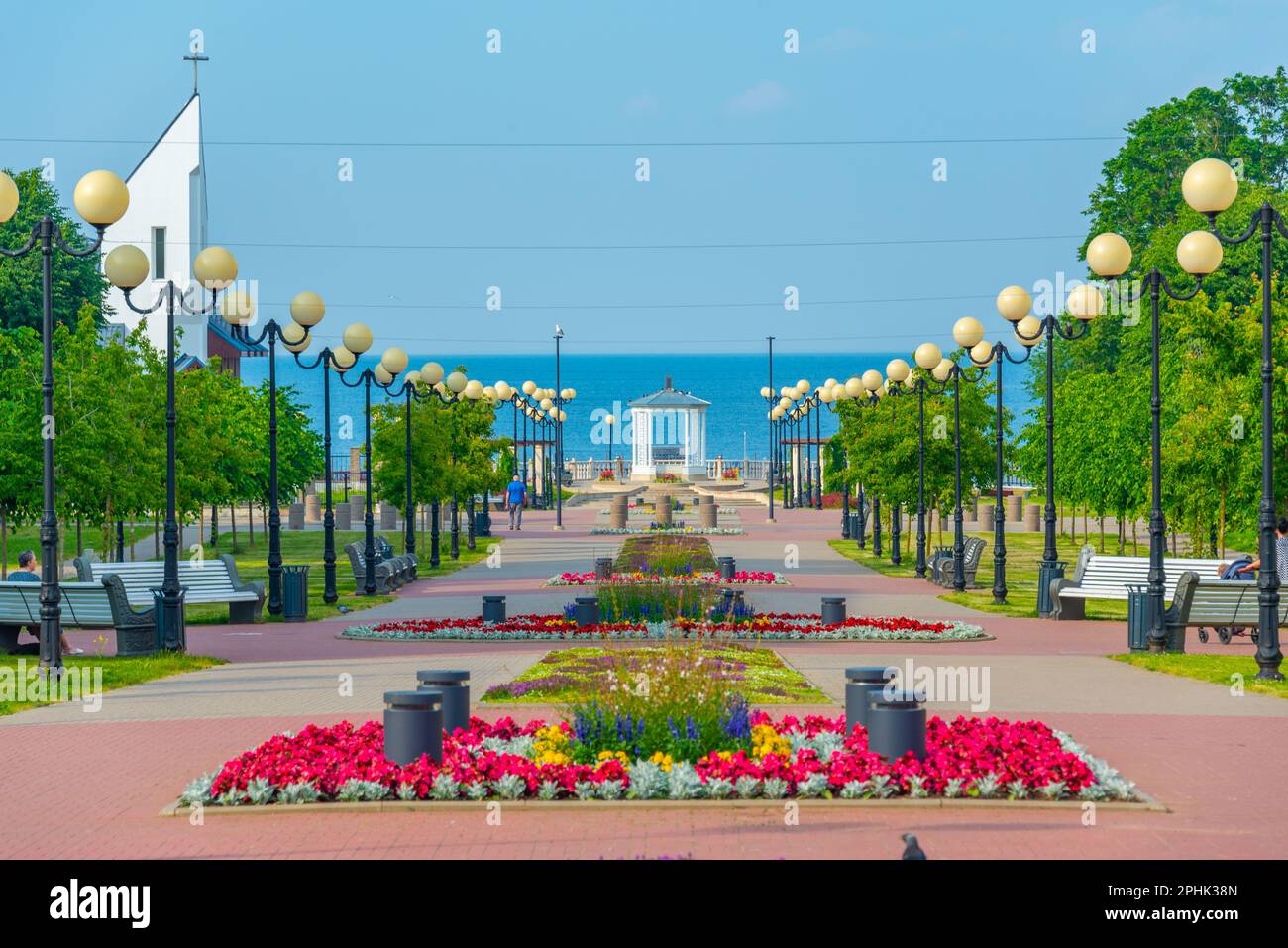 Mere puiestee promenade leading to a beach in SillamГ¤e Stock Photo - Alamy
