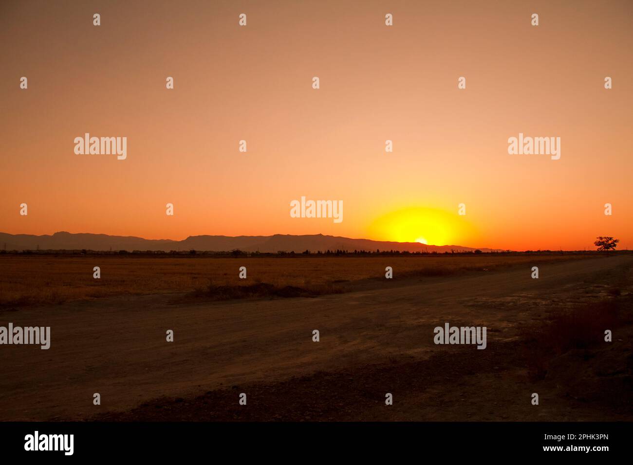 Incredible sunset hi-res stock photography and images - Alamy