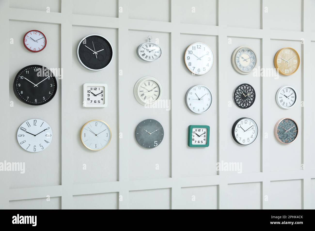 Many clocks hi-res stock photography and images - Alamy