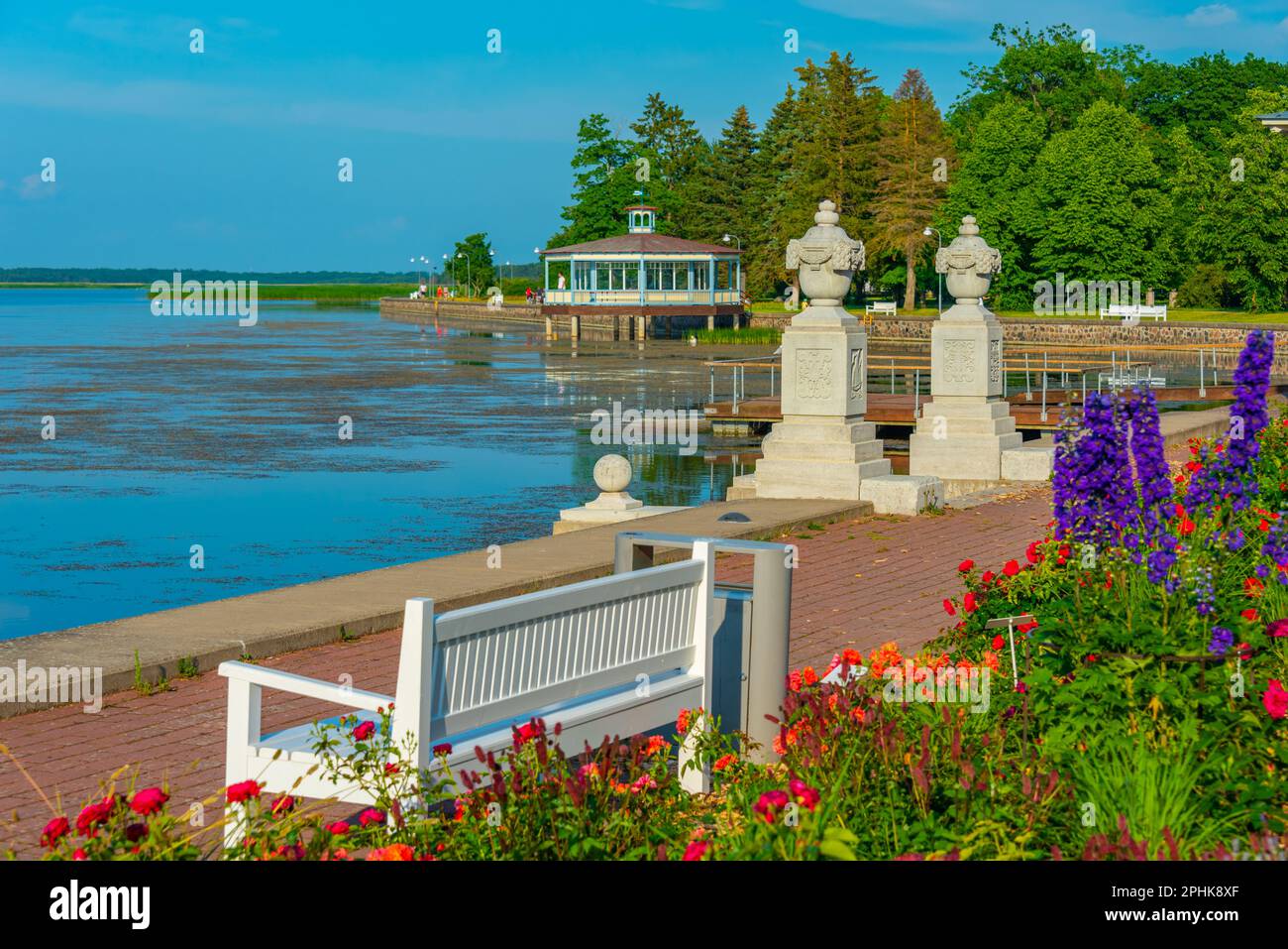 Seaside promenade vegetation park hi-res stock photography and images ...