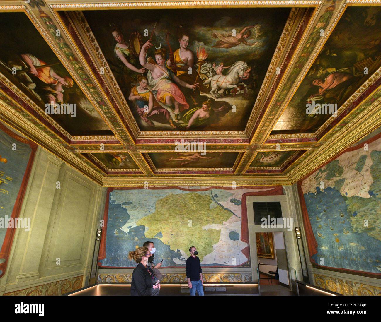Visiting Uffizi gallery in Florence, Italy Stock Photo - Alamy