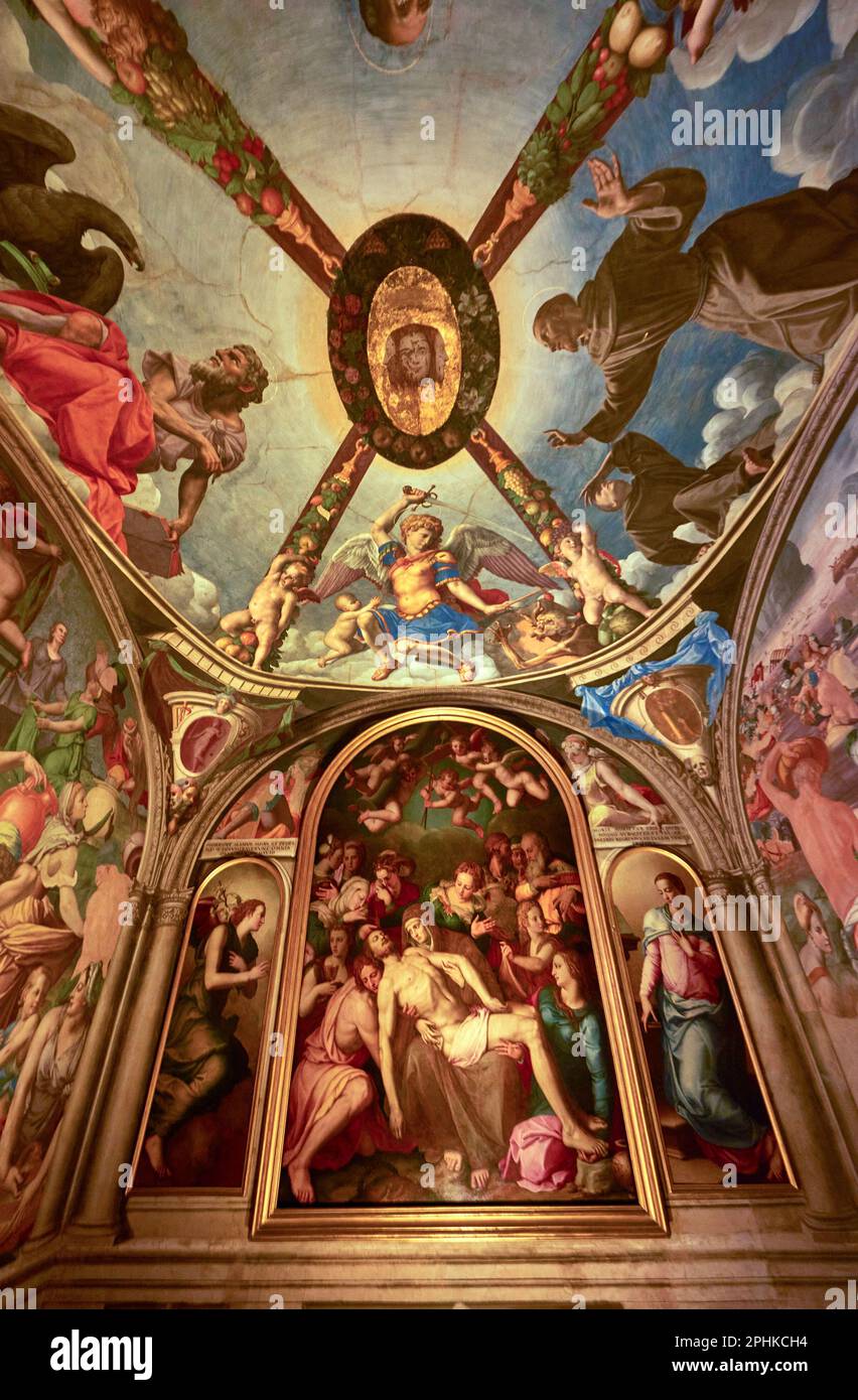 Impressive ceilings in the Old Palace ( Palazzo Vecchio ) in Florence ...