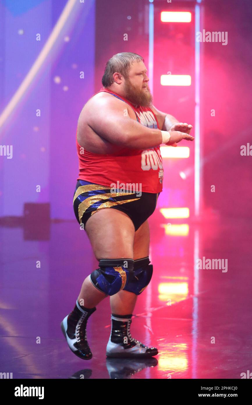 PHOENIX, ARIZONA - MARCH 27: Otis (Alpha Academy) performe on WWE ...