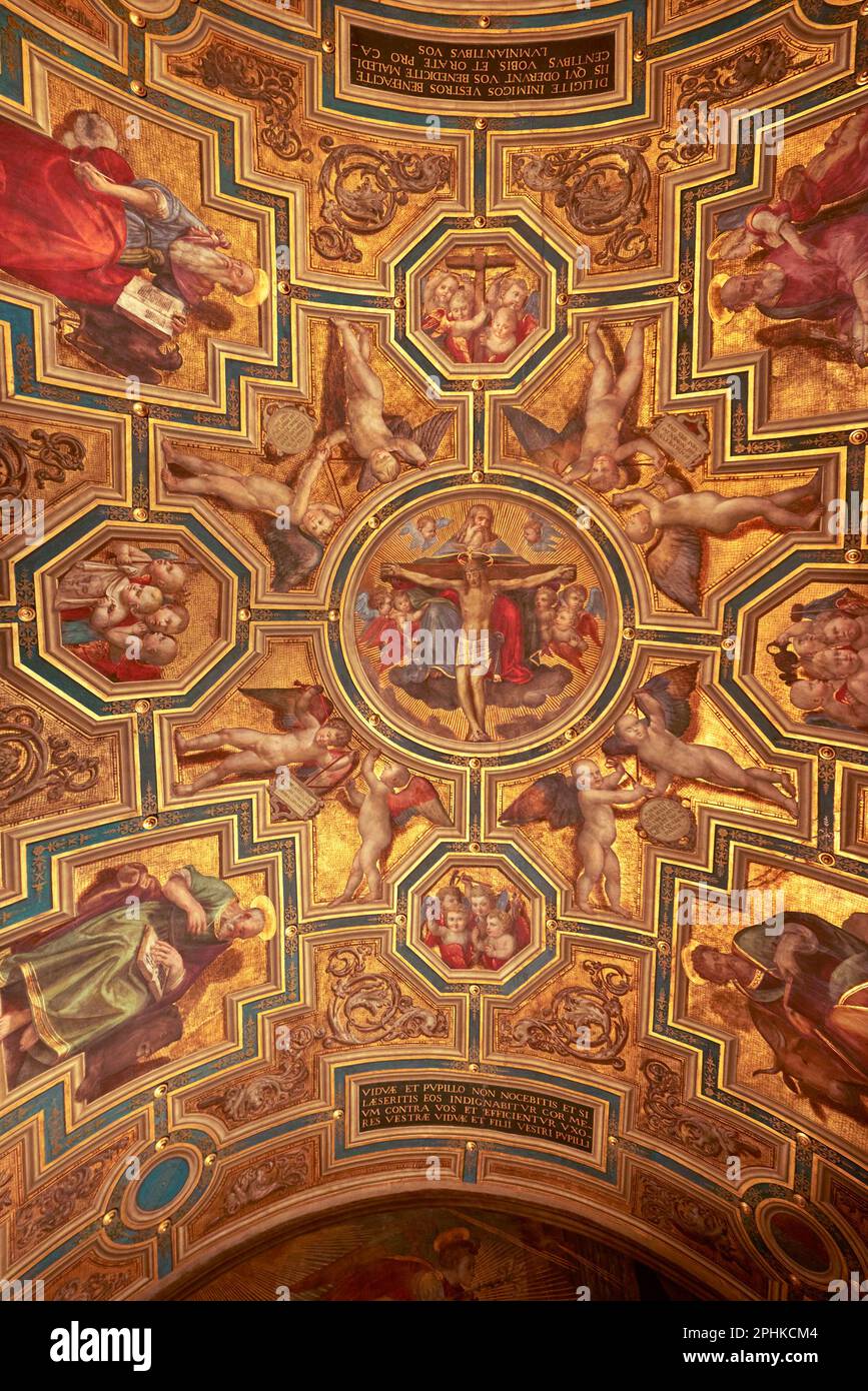 Impressive ceilings in the Old Palace ( Palazzo Vecchio ) in Florence ...
