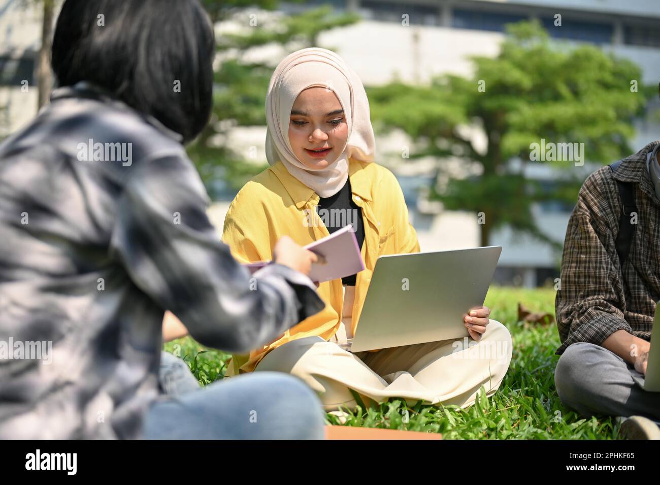 Female muslim college student on hi-res stock photography and images ...