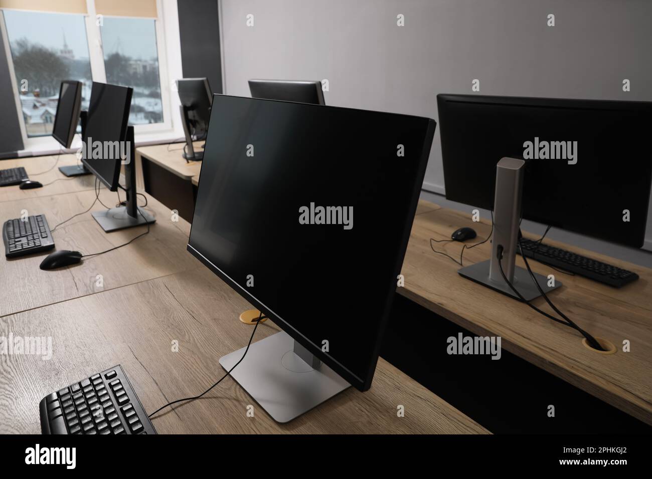 Rows of computers in empty office hi-res stock photography and images ...