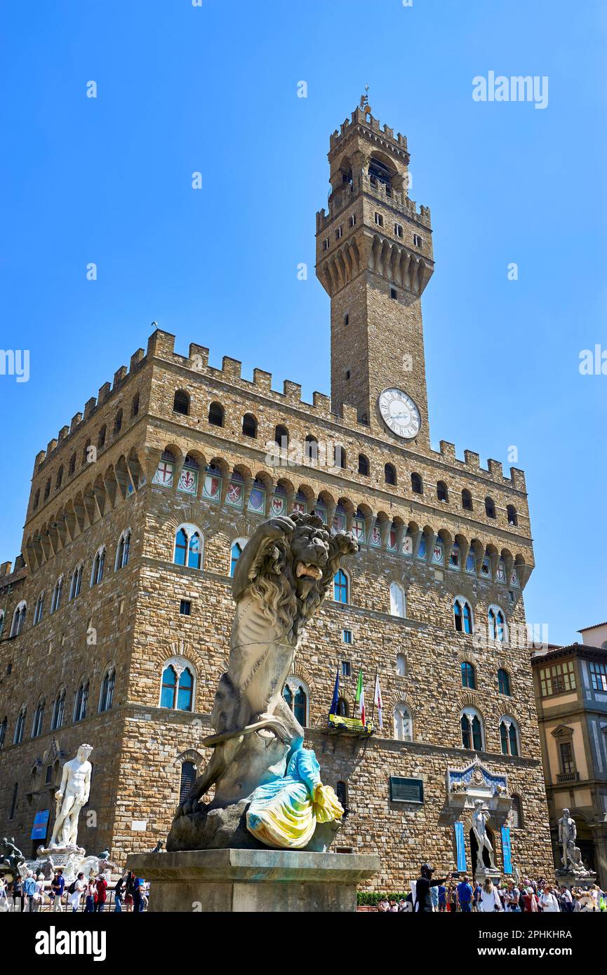 Lion monument at Piazza della Signoria in Ukrainian colors Stock Photo ...