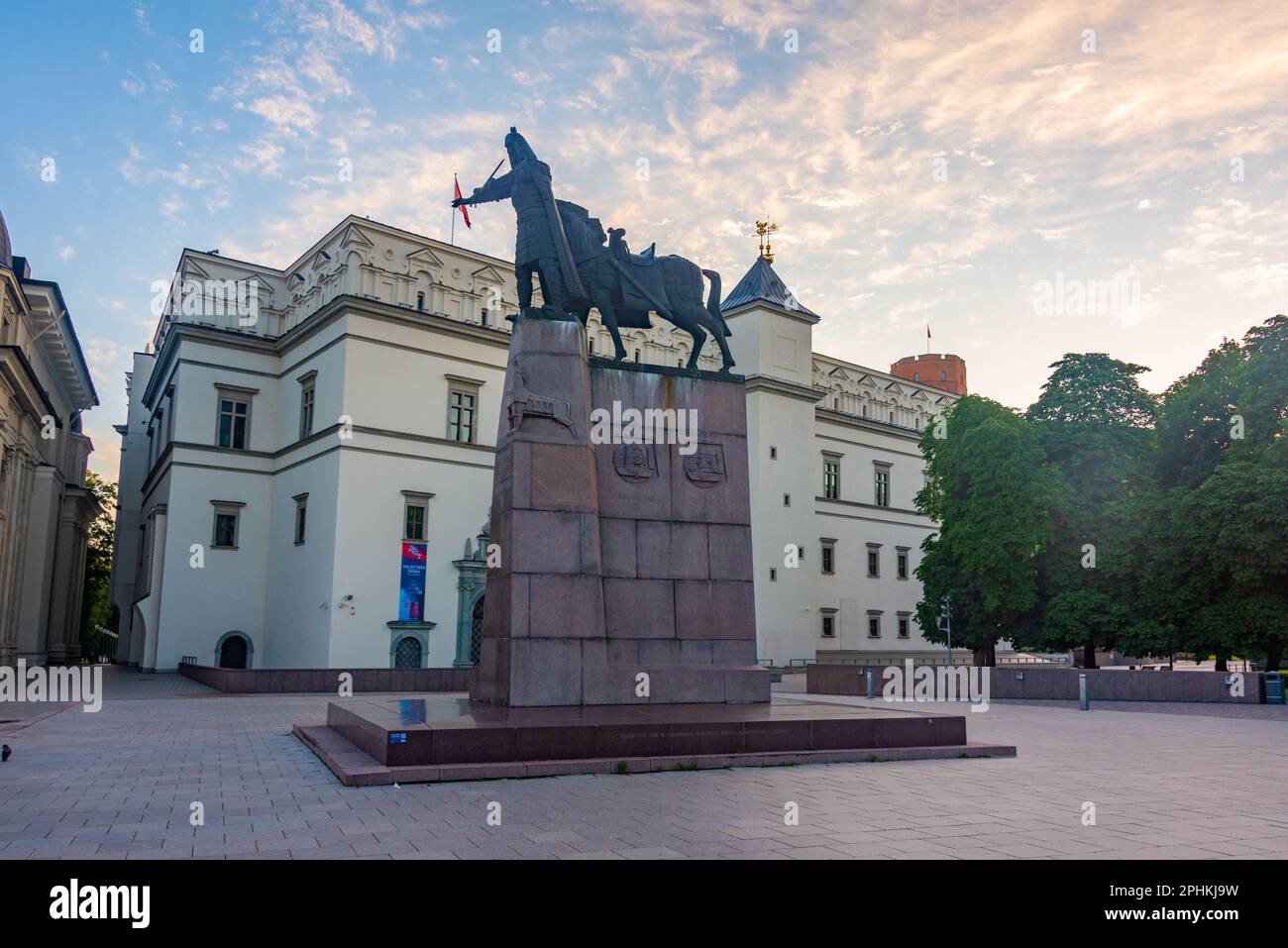 Grand Duke Gediminas statue seen on Katedros Square in Vilnius ...