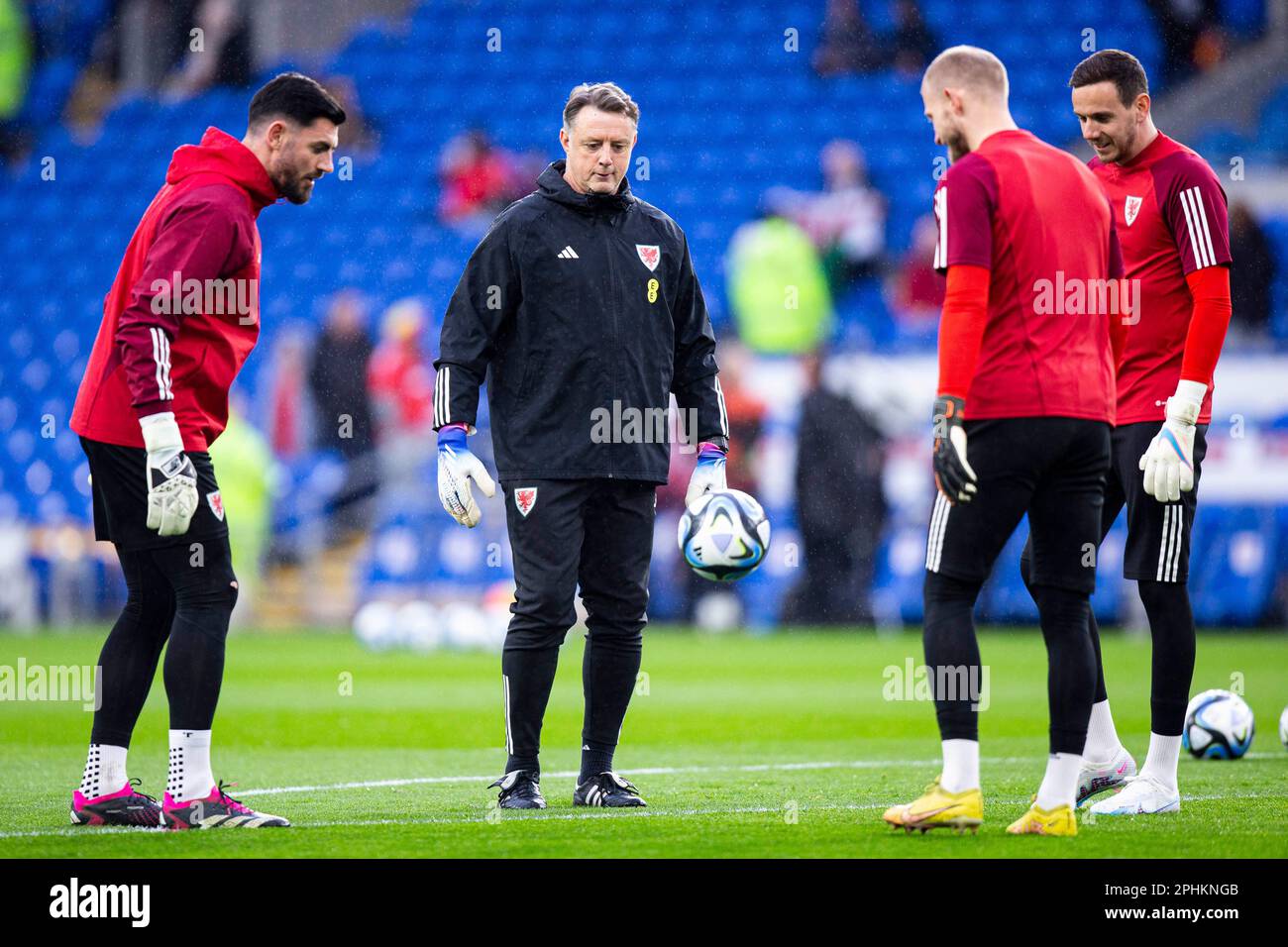 Goalkeeping coach of wales hi-res stock photography and images - Alamy