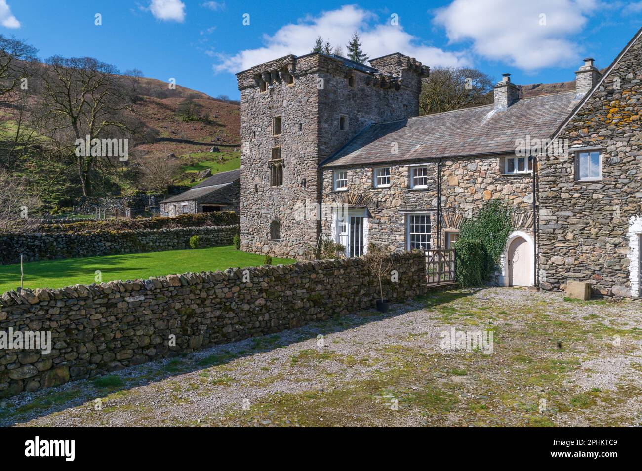 Pele house hi-res stock photography and images - Alamy