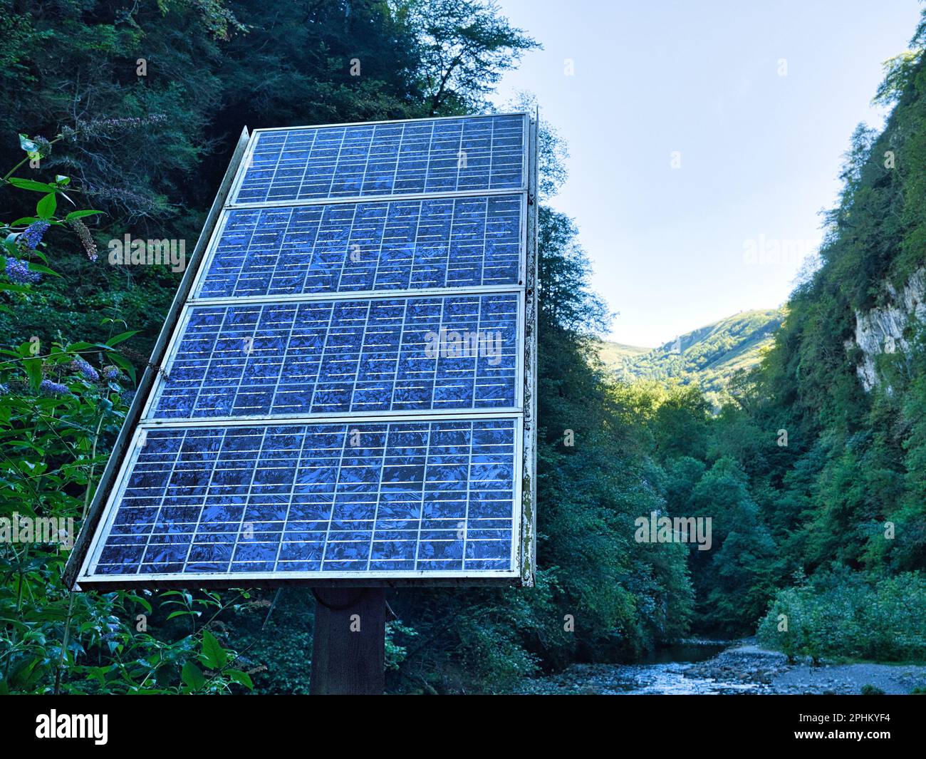 Sunlight panel hi-res stock photography and images - Alamy