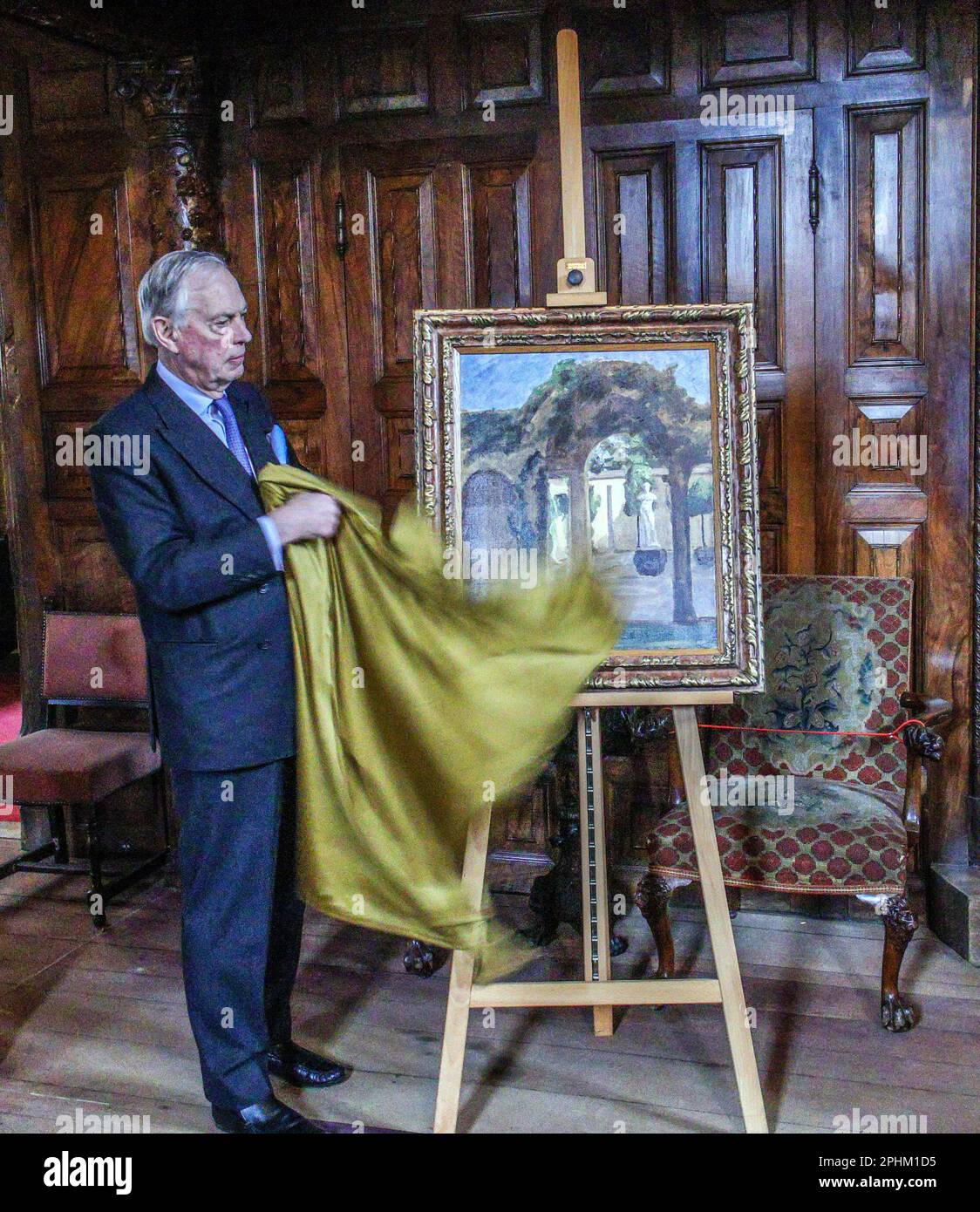 Kent, Edenbridge, 29 March 2023 Dating from the 1930's the oil painting ...