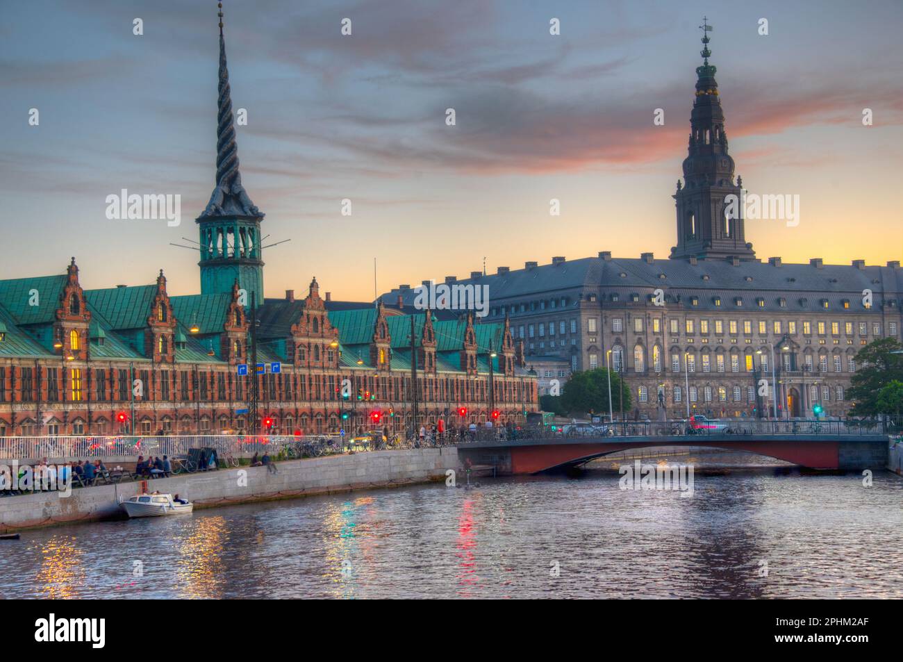 Night view of the Borsen and Christiansborg slot palace in Slotsholmen ...