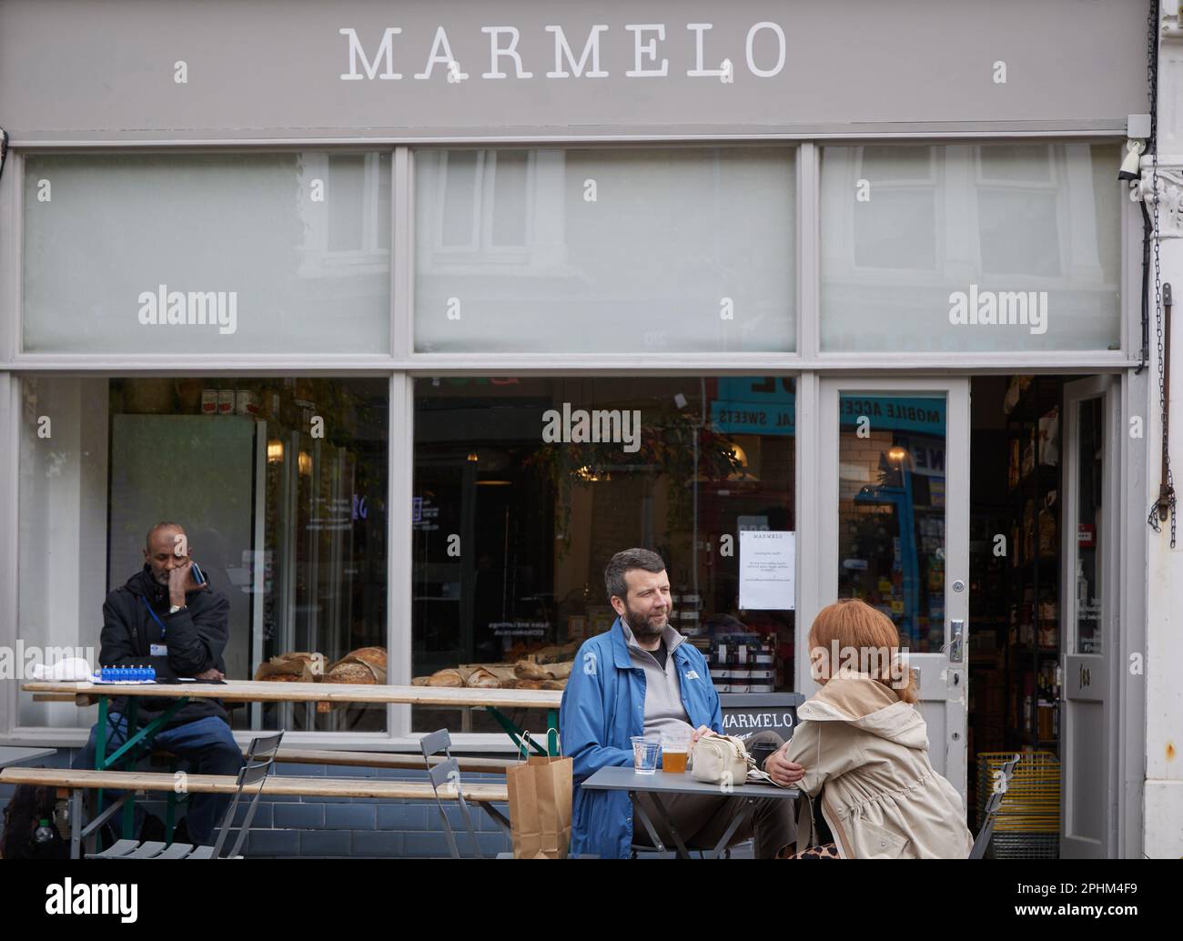 Sustainable coffee shops hi-res stock photography and images - Alamy