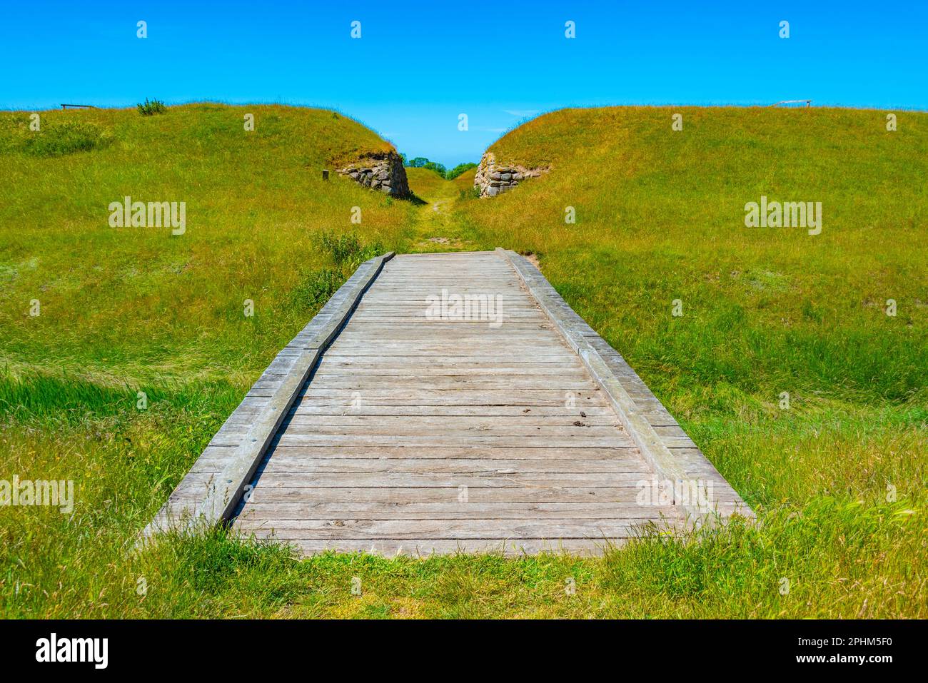 Viking fort fyrkat hi-res stock photography and images - Alamy
