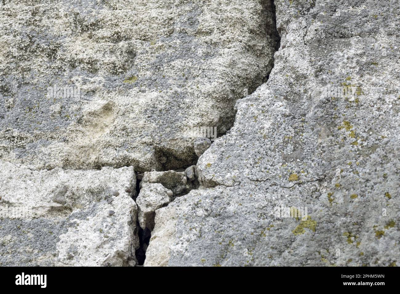 Deep crack hi-res stock photography and images - Alamy