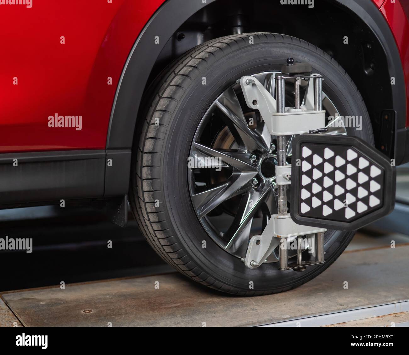 Axle alignment hi-res stock photography and images - Alamy