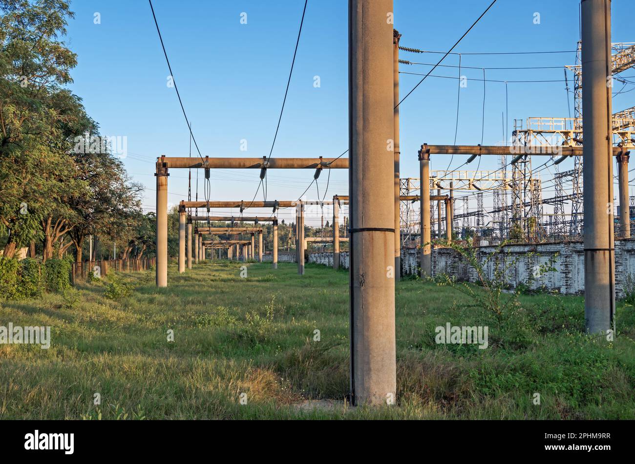 Transmission lines of open distribution devices of thermal power plants ...