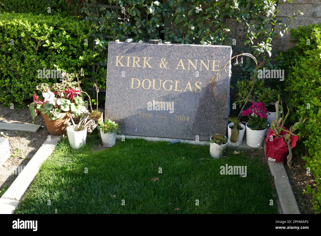 Los Angeles, California, USA 27th March 2023 Actor Kirk Douglas, Anne ...