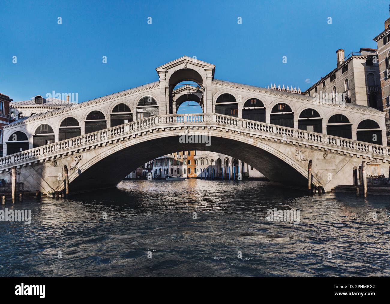 This stunning image features the iconic Rialto Bridge in Venice, Italy ...