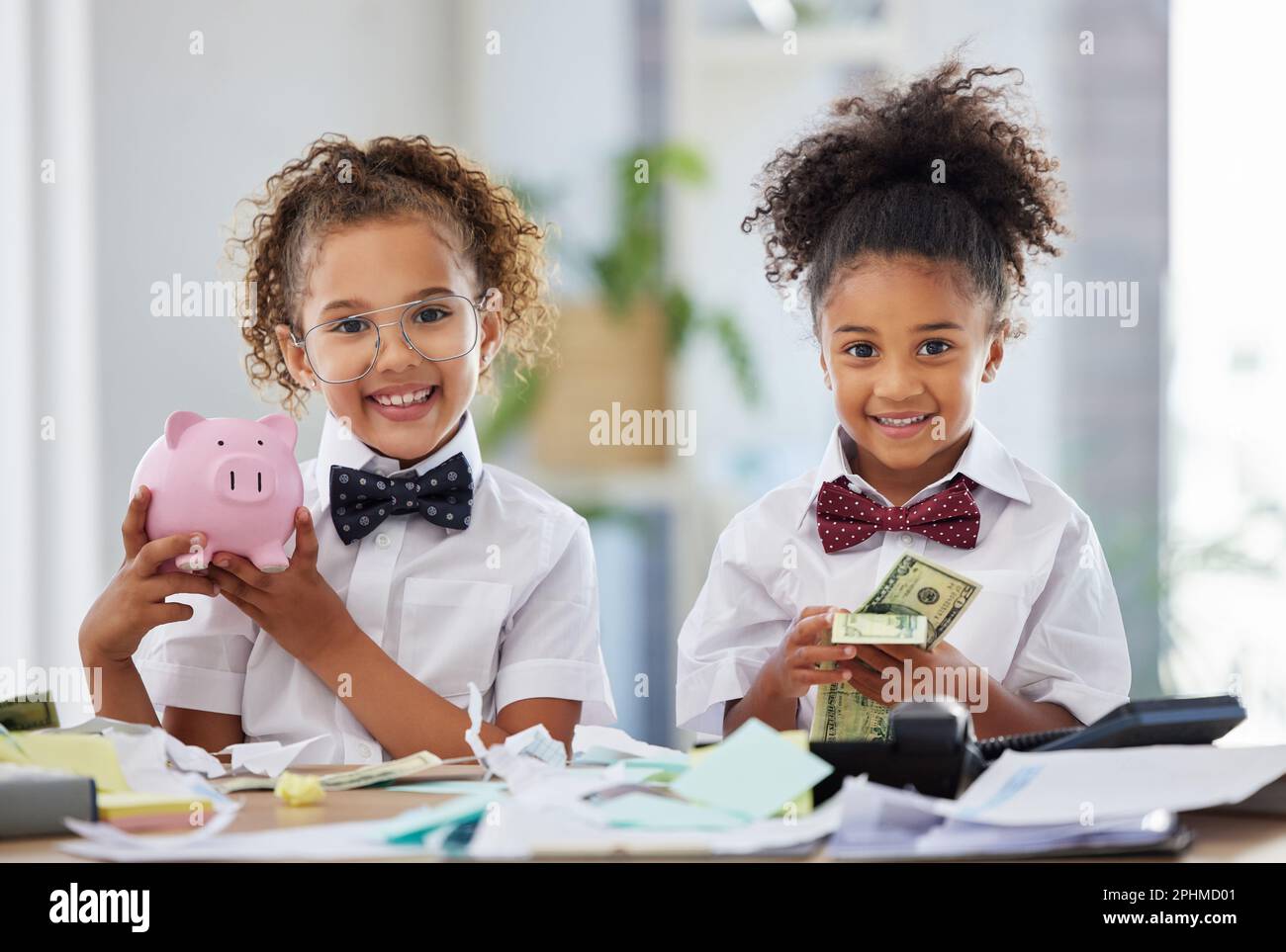 Teaching kids about money hi-res stock photography and images - Alamy