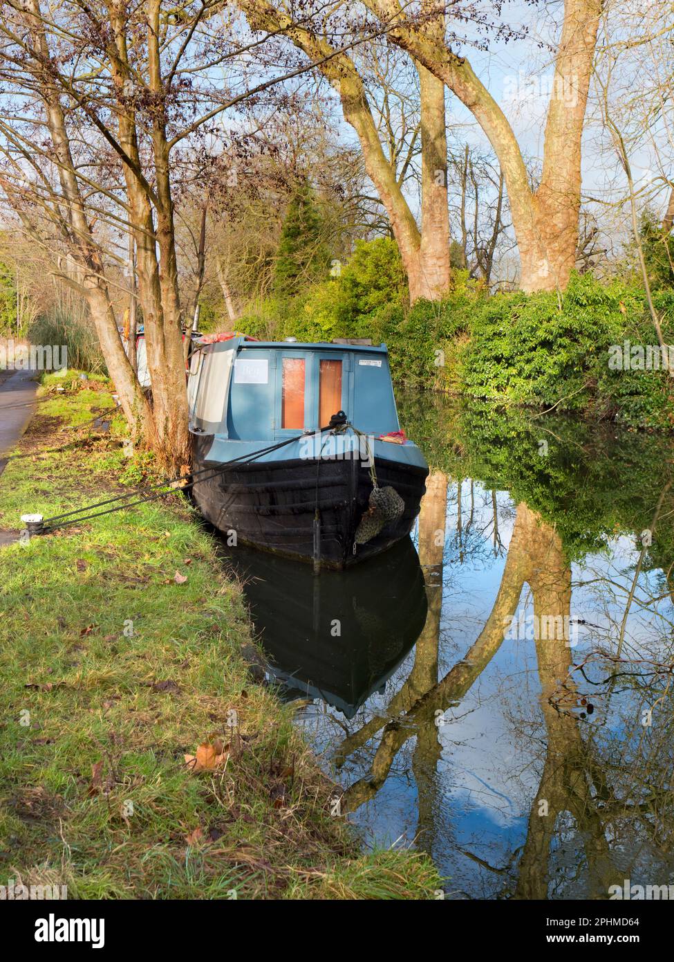 Puttering around on houseboats is a quintessentially English leisure ...