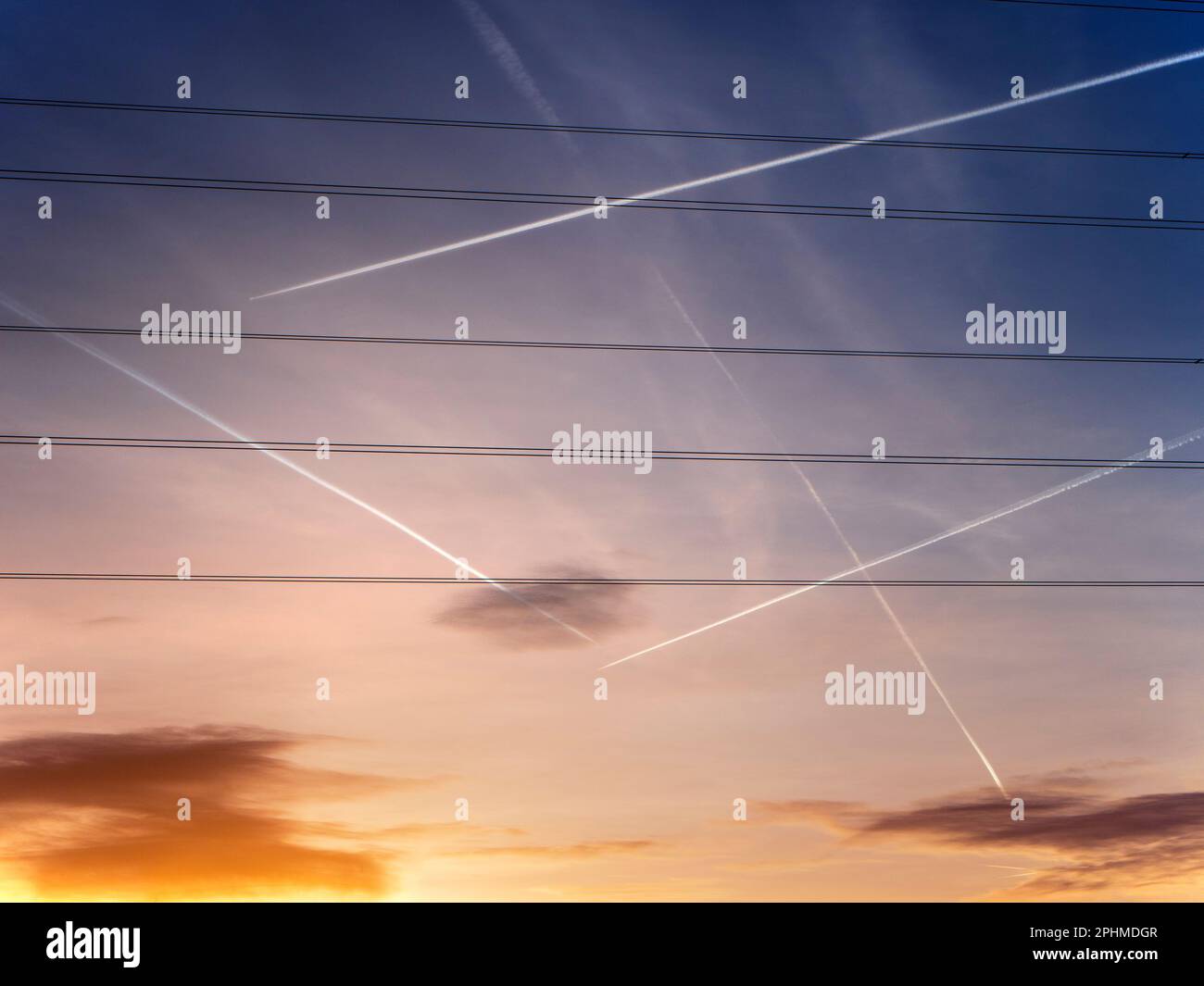 Parallel lines in nature hi-res stock photography and images - Alamy