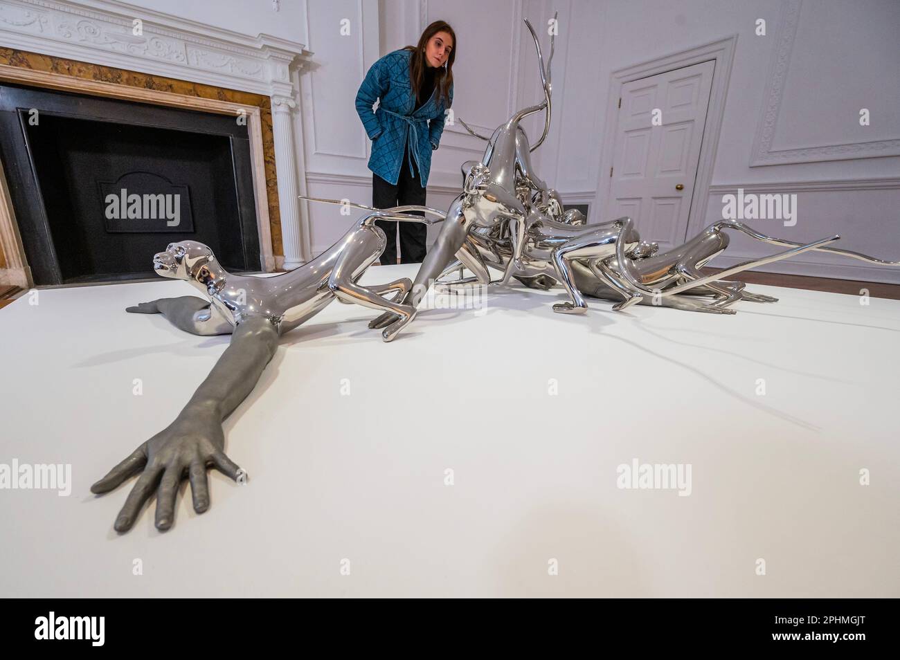 London, UK. 29th Mar, 2023. Monkeys 1998-99 - Rona Pondick, The artist ...