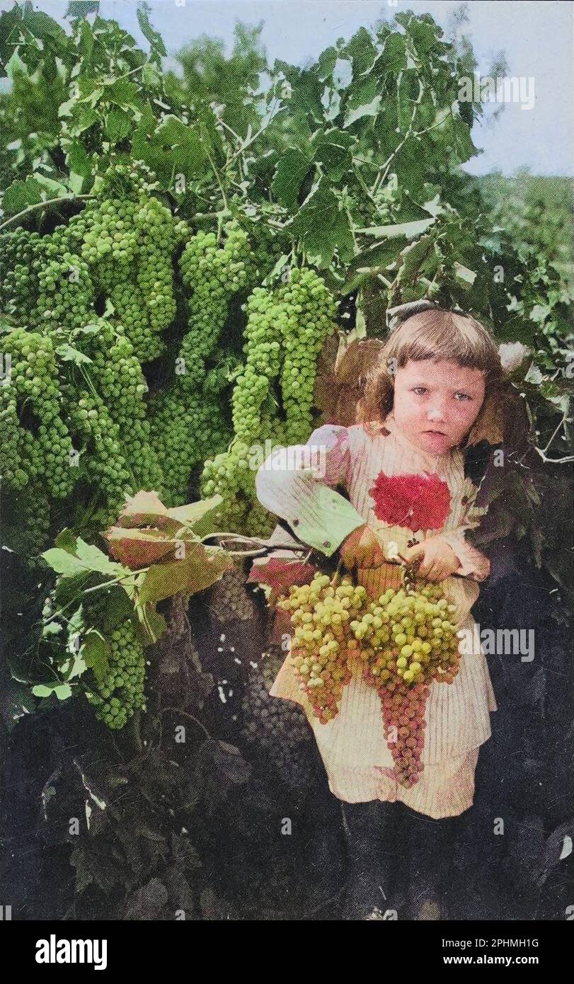 Vintage romantic book hi-res stock photography and images - Alamy