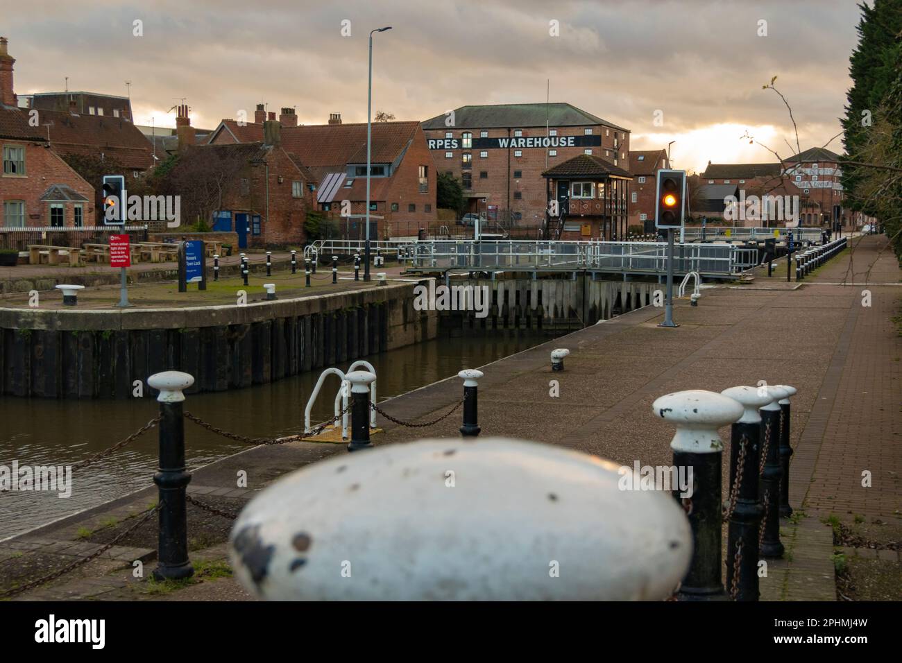 NEWARK ON TRENT, NOTTINGHAMSHIRE/ENGLAND - 29 December 2022: Newark ...