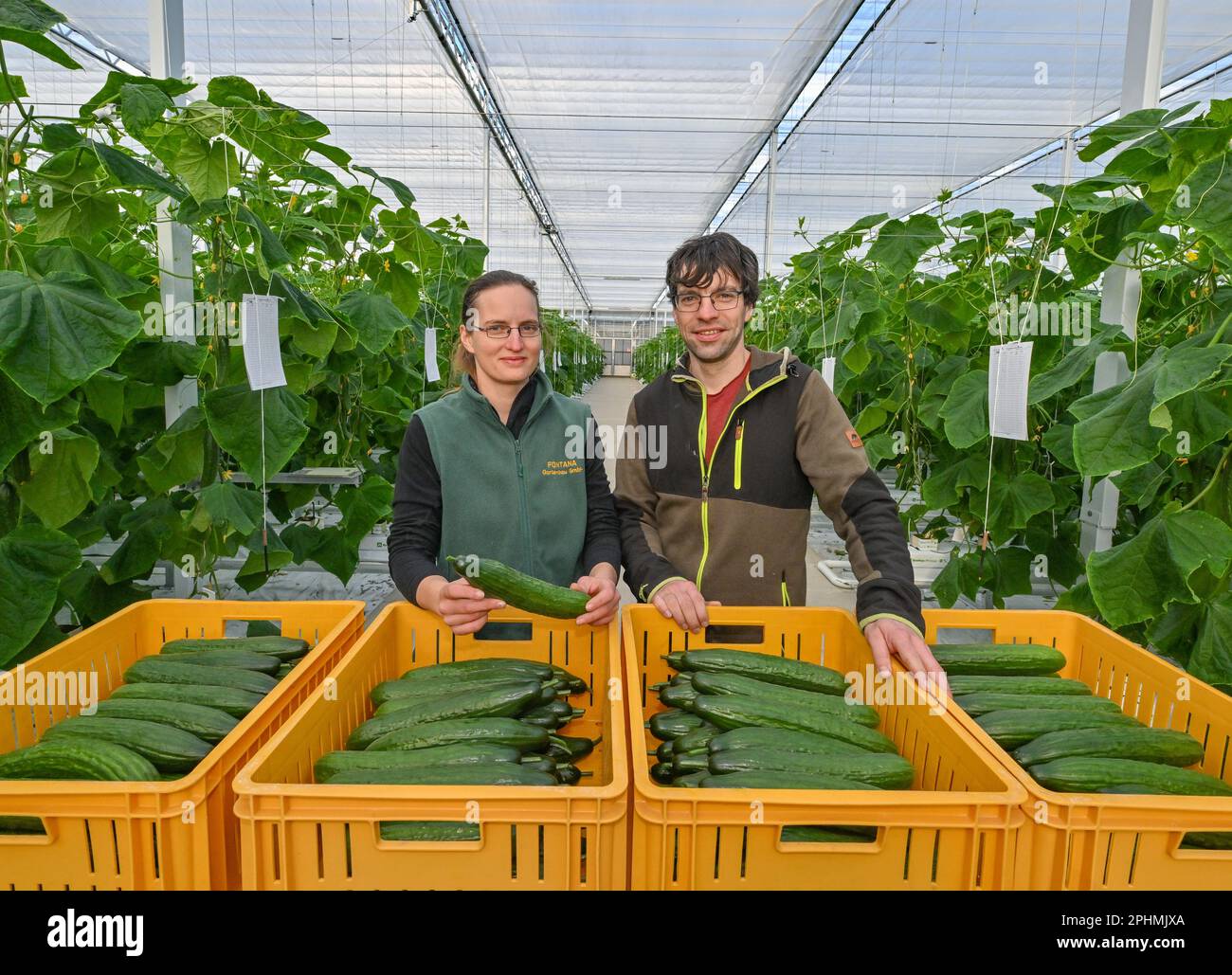 28 March 2023, Brandenburg, Manschnow: Simone Rost and her husband ...