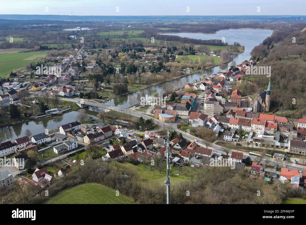 29 March 2023, Brandenburg, Oderberg: The bridge of the federal road ...