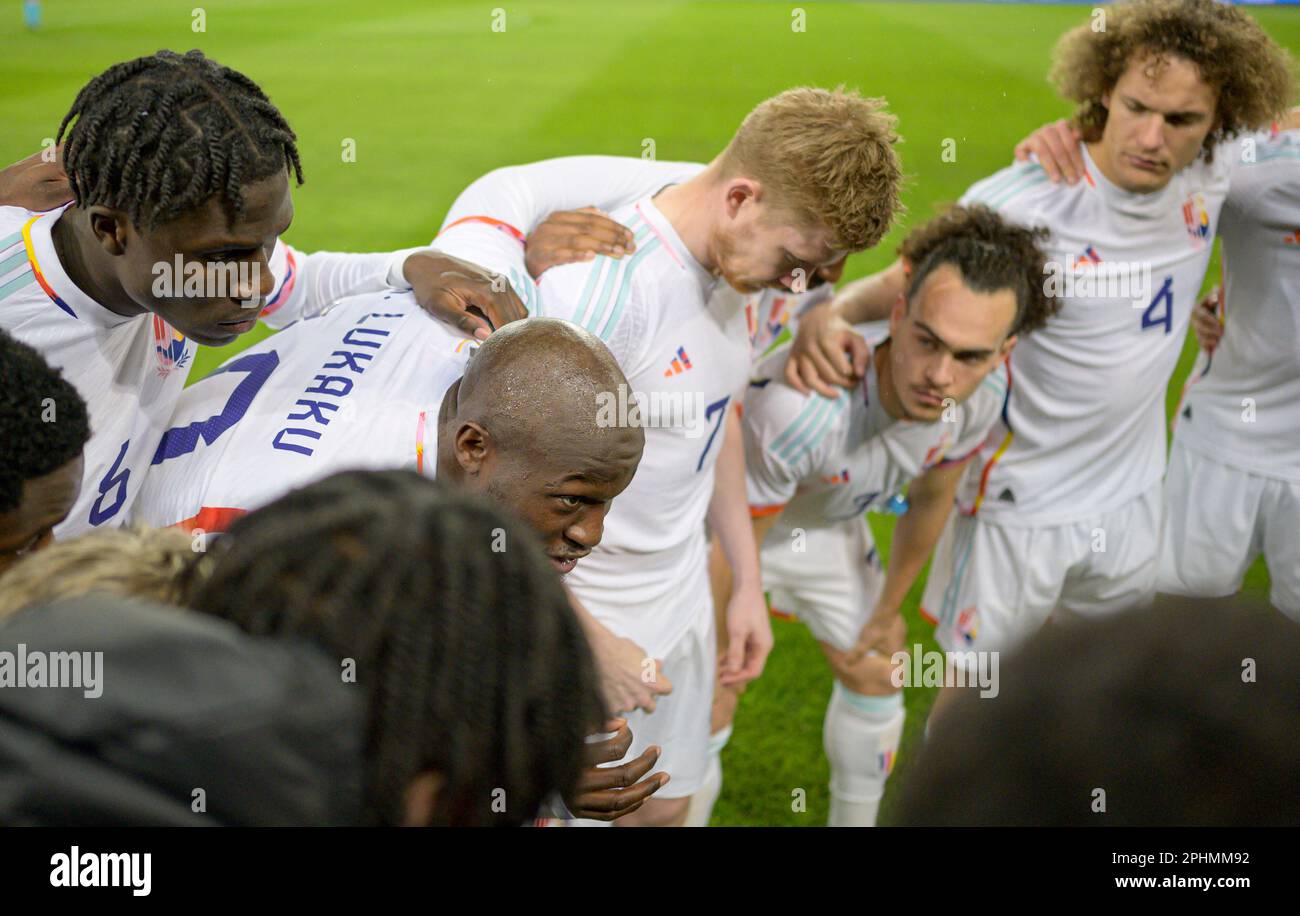 BEL team circle, Romelu LUKAKU (BEL) cheers on, team circle, soccer country game, friendly match ...