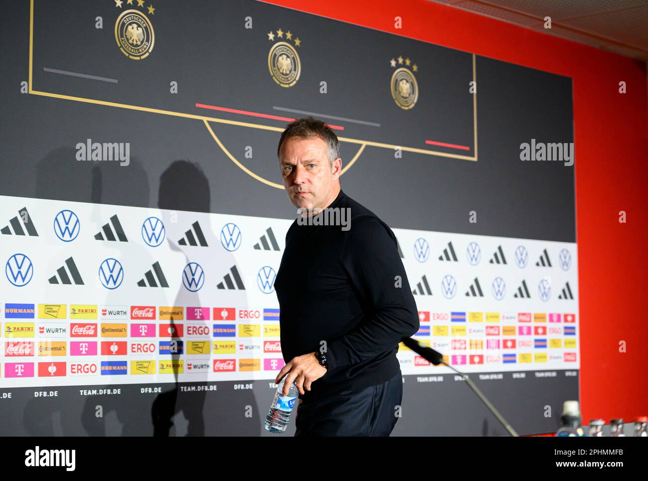 coach/federal coach Hans-Dieter "Hansi" FLICK (GER) leaves the PK ...