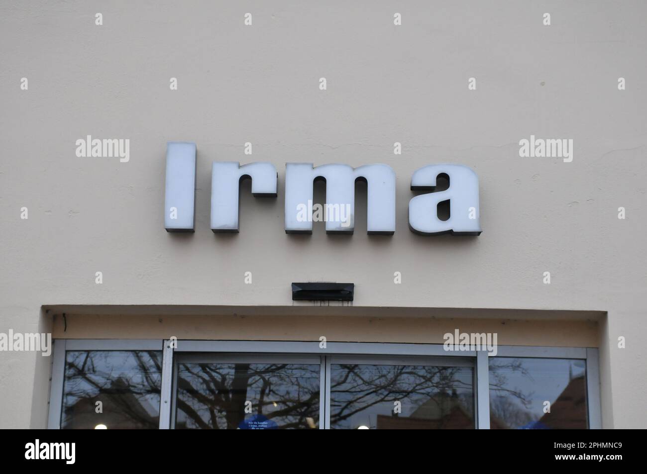 Irma grocery store hi-res stock photography and images - Alamy