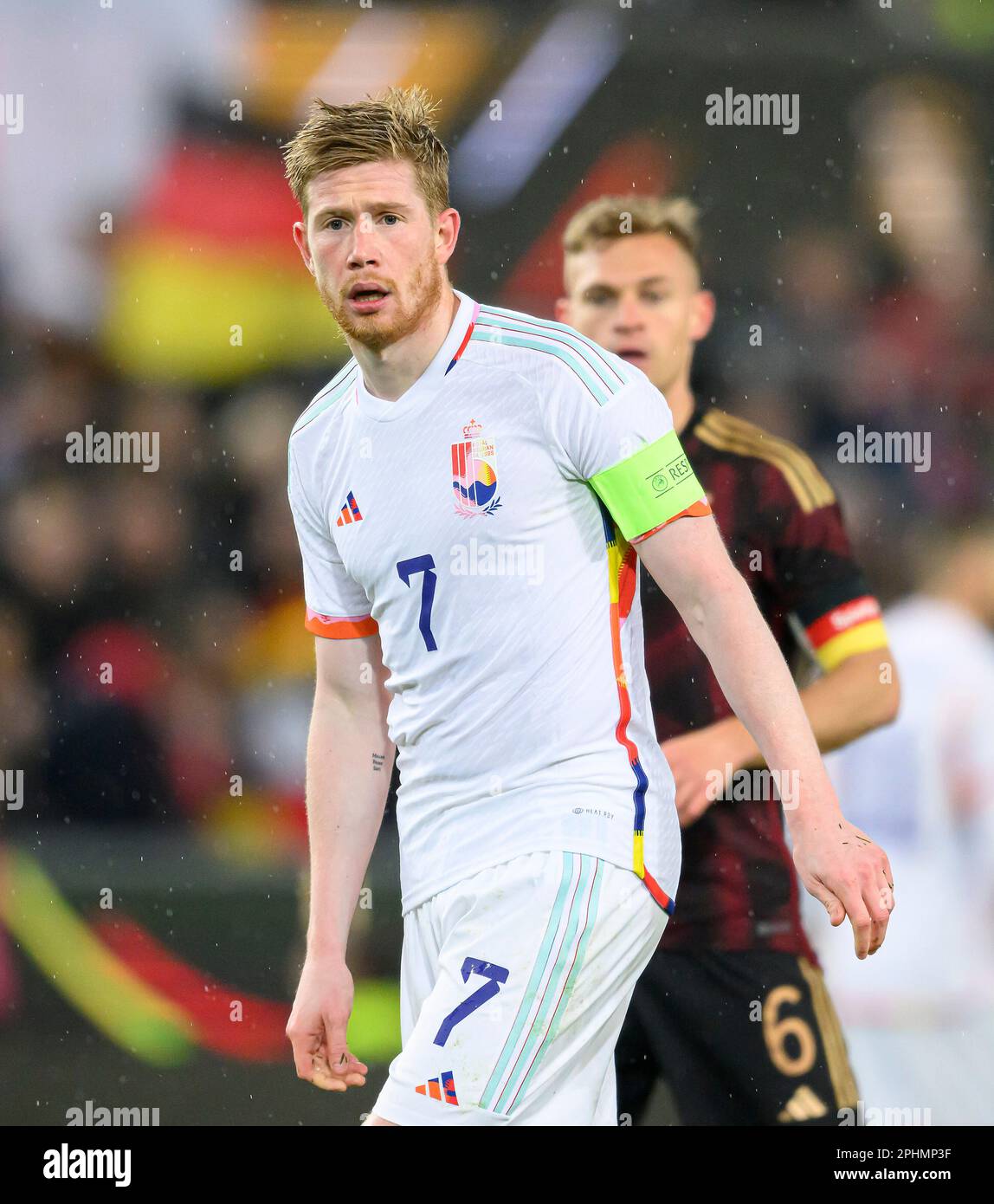 Kevin DE BRUYNE (BEL), behind Joshua KIMMICH (GER) Soccer Laenderspiel ...