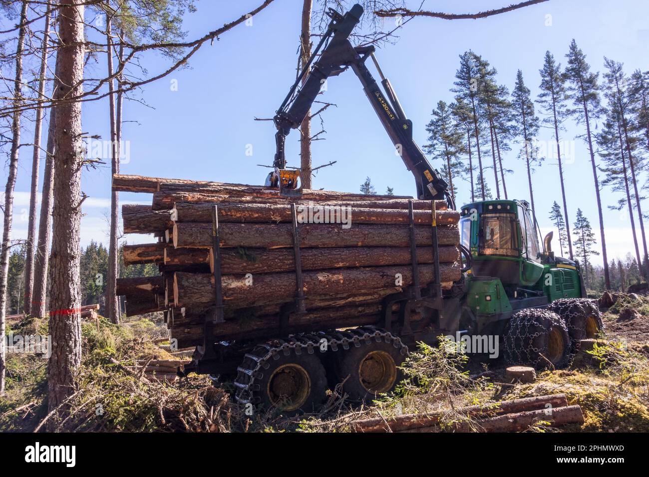Forwarder vehicle hi-res stock photography and images - Alamy