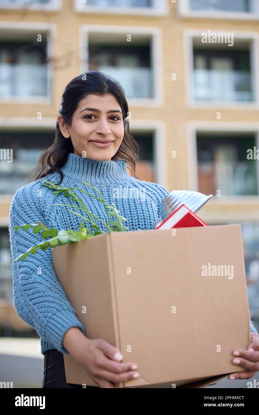 Pakistani female student hi-res stock photography and images - Alamy
