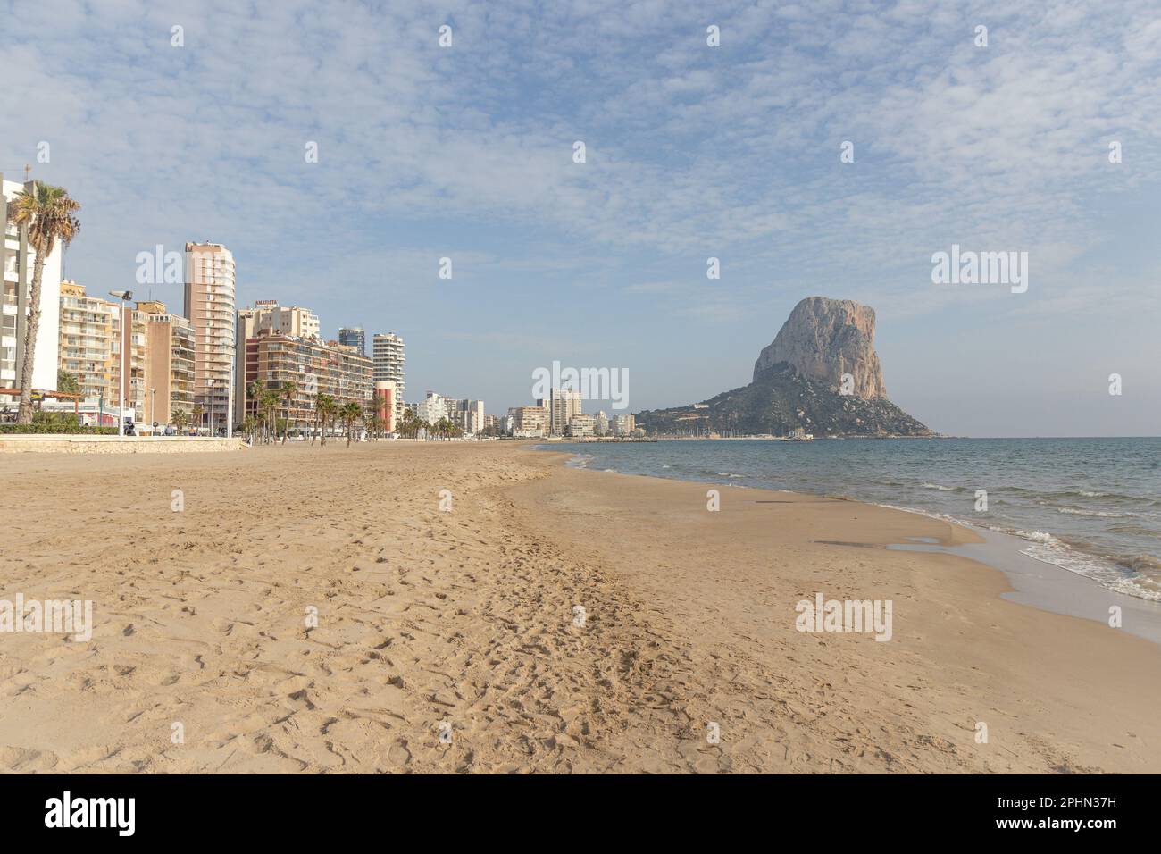 Calpe beach (Spain) with Penyal d'Ifac mountain on the horizon Stock ...