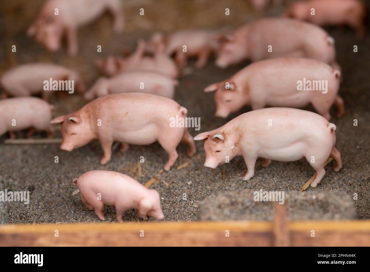 Toy farm animals hi-res stock photography and images - Alamy
