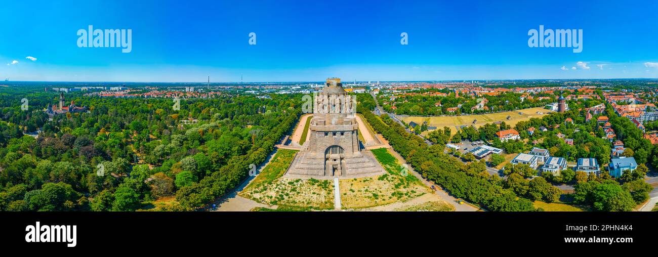 Napoleon denkmal statue hi-res stock photography and images - Alamy