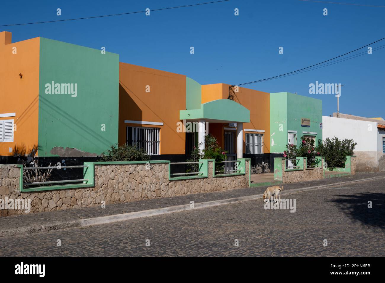 Sal cabo verde buildings hi-res stock photography and images - Alamy
