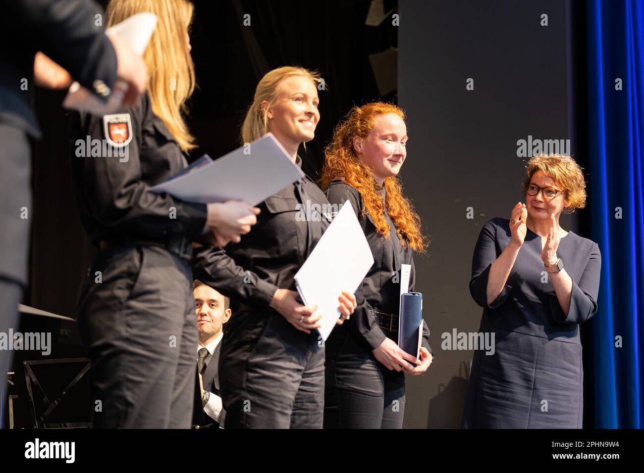 Nienburg, Germany. 29th Mar, 2023. Daniela Behrens (SPD, r), Lower ...