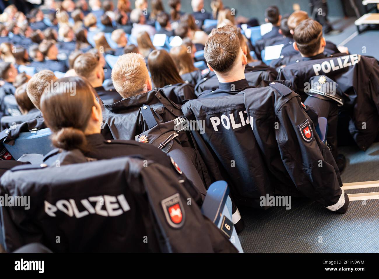 Nienburg, Germany. 29th Mar, 2023. Police officers from the 18th ...